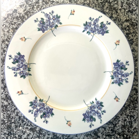 Farberware | Dining | 8 Farberware Stoneware Hydrangea 4299 Large Plate ...